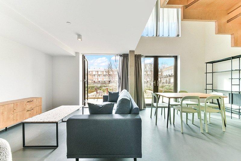 St. Leonards Road, London, E14 3 bed apartment - £3,850 pcm (£888 pw)