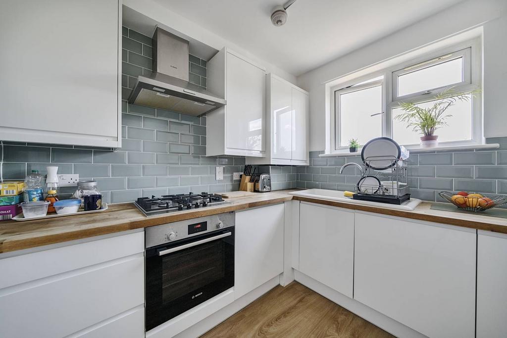 St Asaph Road, Nunhead, London, SE4 2 bed flat to rent - £1,900 pcm (£ ...