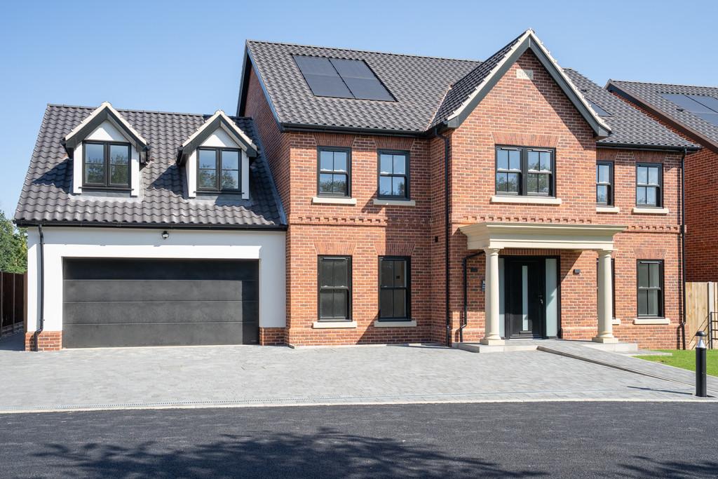 Cecils Meadow, Damgate Lane, Acle 5 bed detached house - £950,000