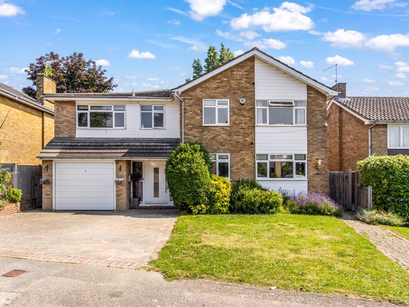 High Ridge, Cuffley EN6 6 bed detached house for sale - £1,095,000