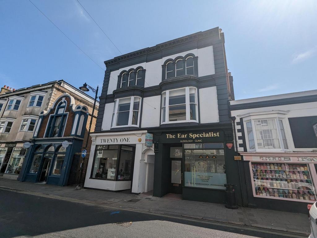 Cross Street, Ryde 3 bed maisonette to rent - £1,250 pcm (£288 pw)