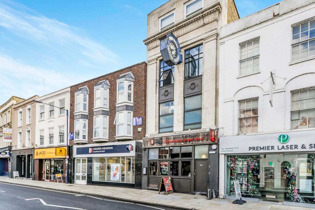 Eden Street, Kingston Upon Thames, KT1 2 bed flat to rent - £1,850 pcm ...