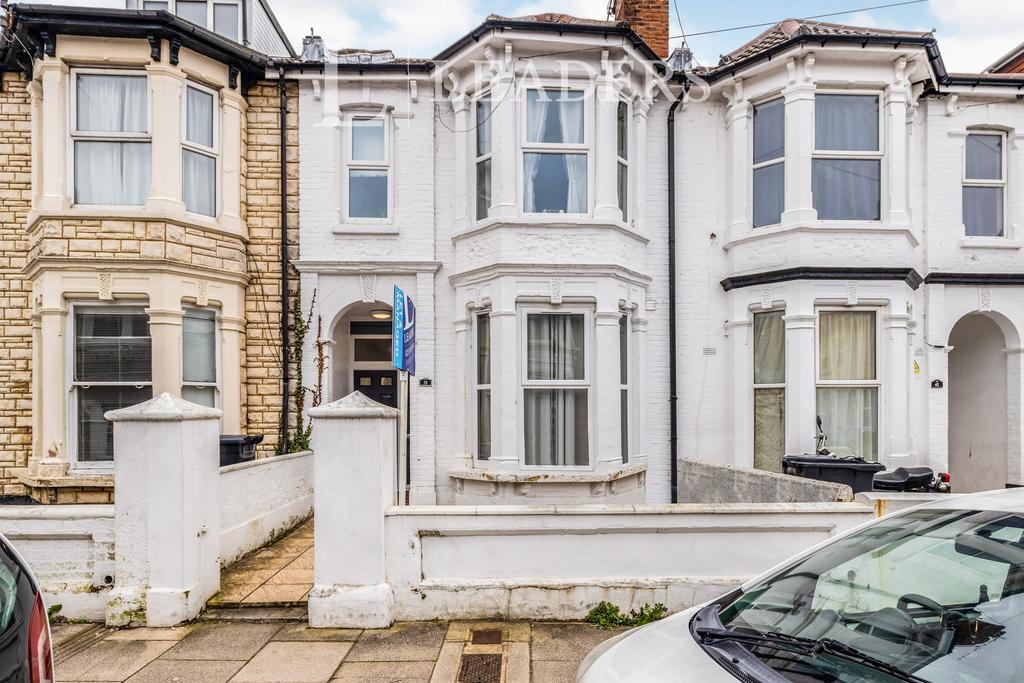 Worthing Road, Southsea Studio to rent - £775 pcm (£179 pw)
