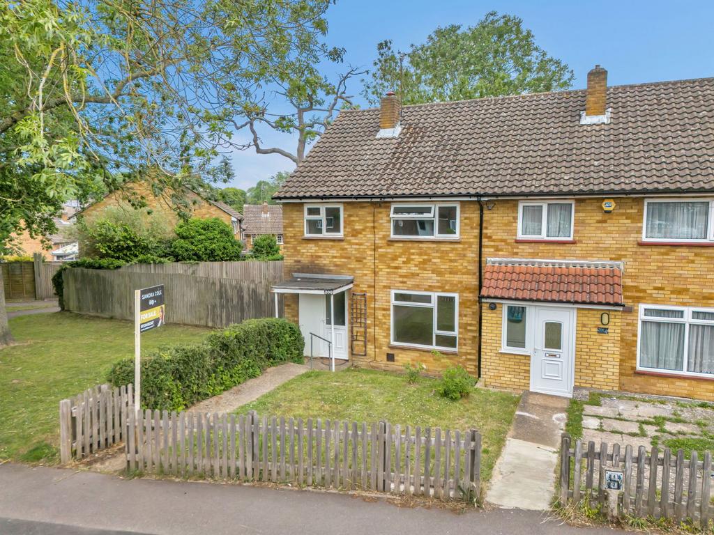 Shephall Way, Stevenage SG2 3 bed end of terrace house - £350,000