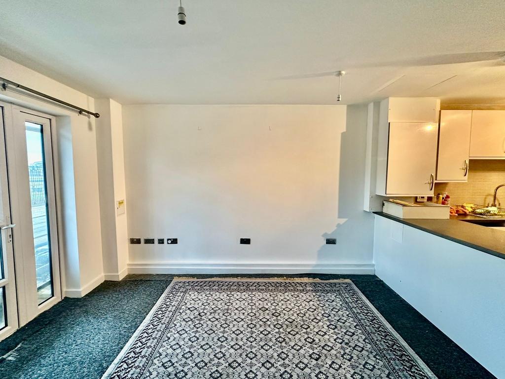 Coleridge House, Tagore Close, Harrow 1 bed flat - £1,350 pcm (£312 pw)