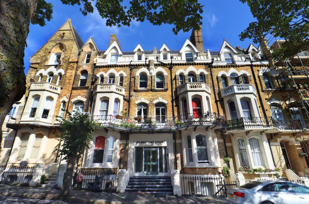 Albert Road, Ramsgate 1 bed apartment to rent - £800 pcm (£185 pw)