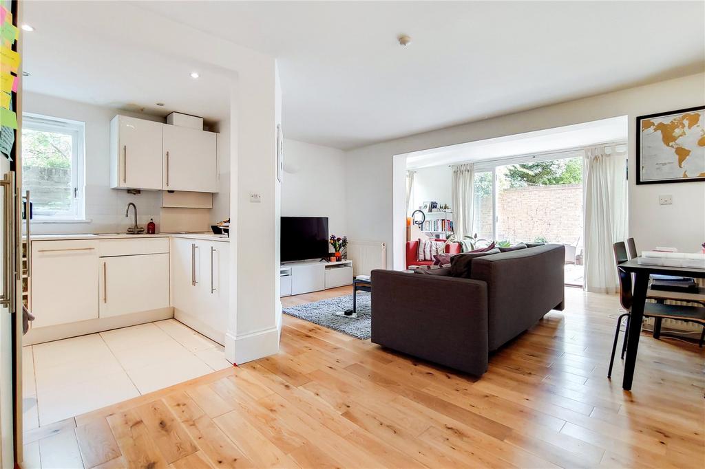 Dryden Close, London SW4 1 bed flat to rent - £2,400 pcm (£554 pw)