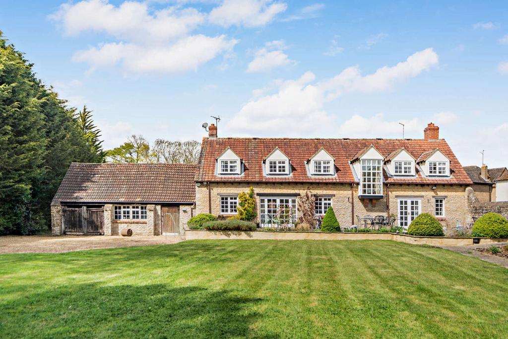 Main Street, Polebrook, PE8 5 bed detached house - £1,100,000