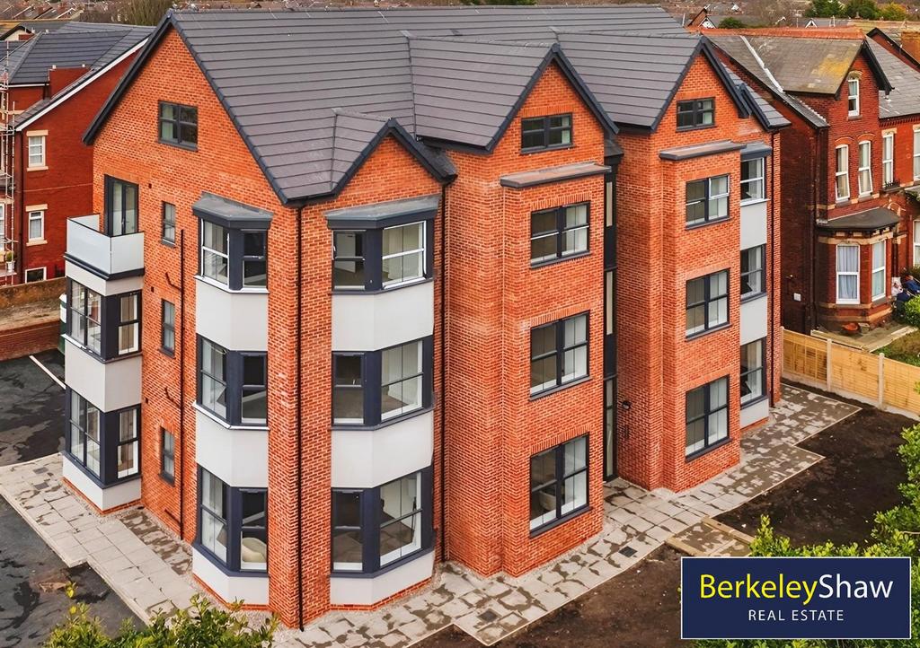 Scarisbrick New Road, Southport 2 bed apartment for sale - £240,000