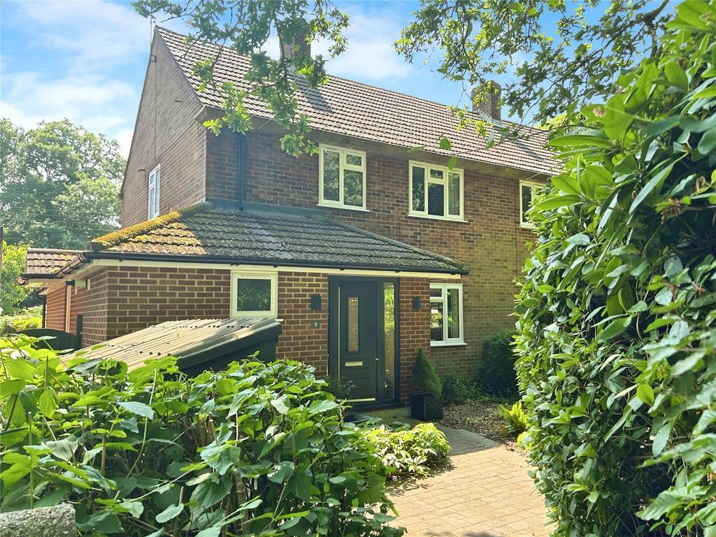 Reading Road, Burghfield Common... 3 bed semi-detached house for sale ...