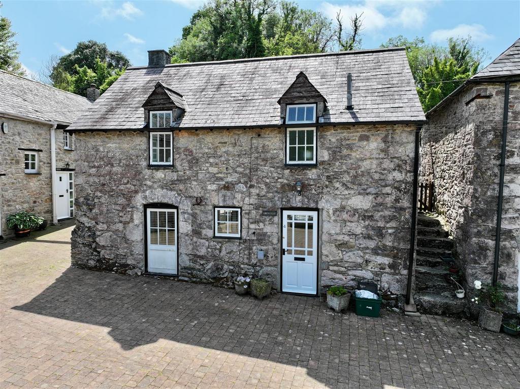 Torr Farm Cottages, Plymouth PL8 3 bed cottage for sale - £370,000