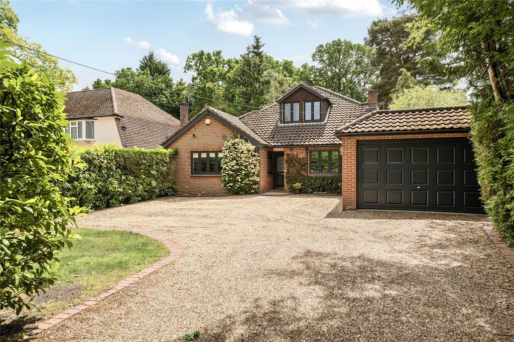 Ambleside Road, Surrey GU18 5 bed detached house - £950,000