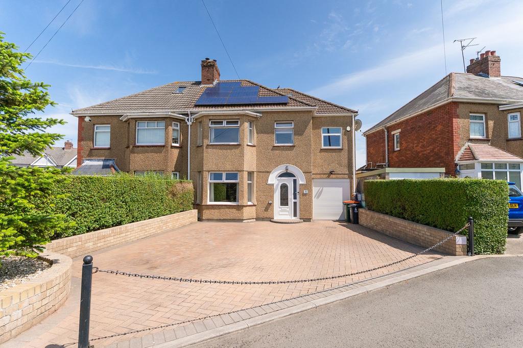 Buckingham Crescent, Newport, NP19 4 bed semi-detached house - £340,000