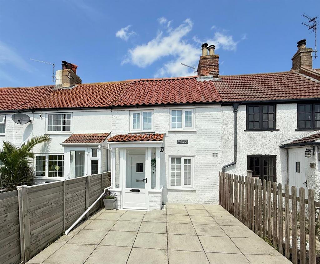 Beach Road, Scratby 2 bed terraced house for sale - £195,000