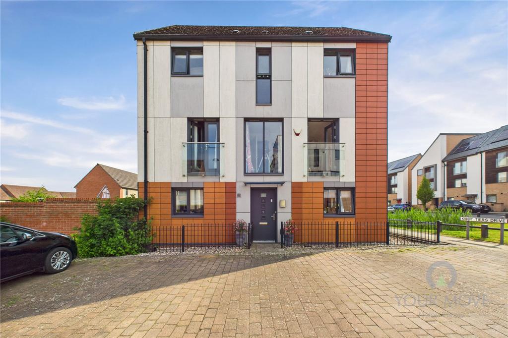 Knot Tiers Drive, Northampton NN5 3 bed end of terrace house - £325,000