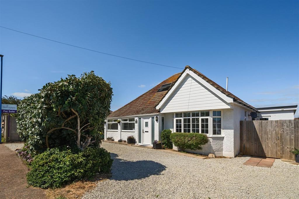 Longacre Lane, Selsey, PO20 4 bed detached house - £550,000