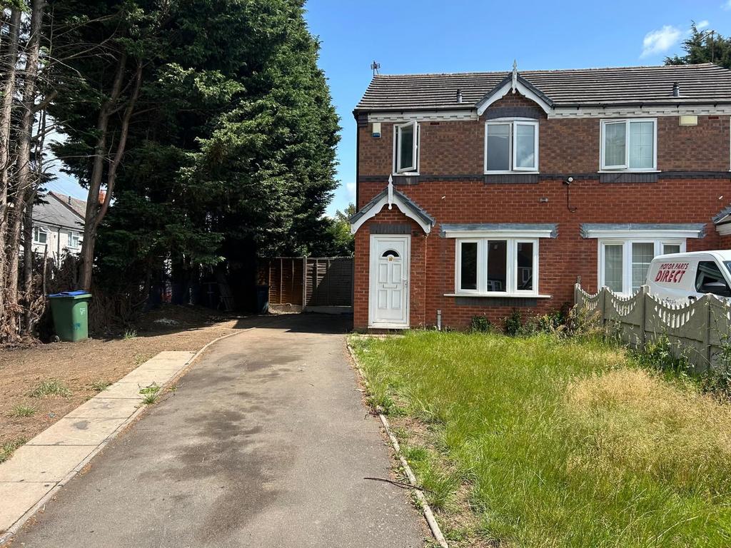 Tipton DY4 3 bed semi-detached house for sale - £220,000