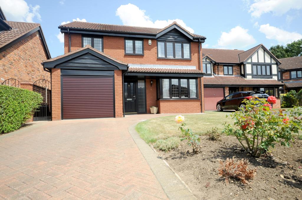 Beezling Close, Eaton Ford PE19 4 bed detached house for sale - £485,000