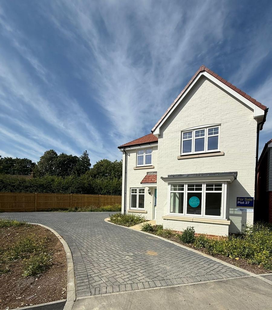 Farrenden Way, Eastergate, PO20 4 bed detached house - £485,000