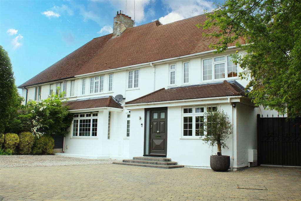 Baker Street, Potters Bar EN6 5 bed semi-detached house - £1,285,000