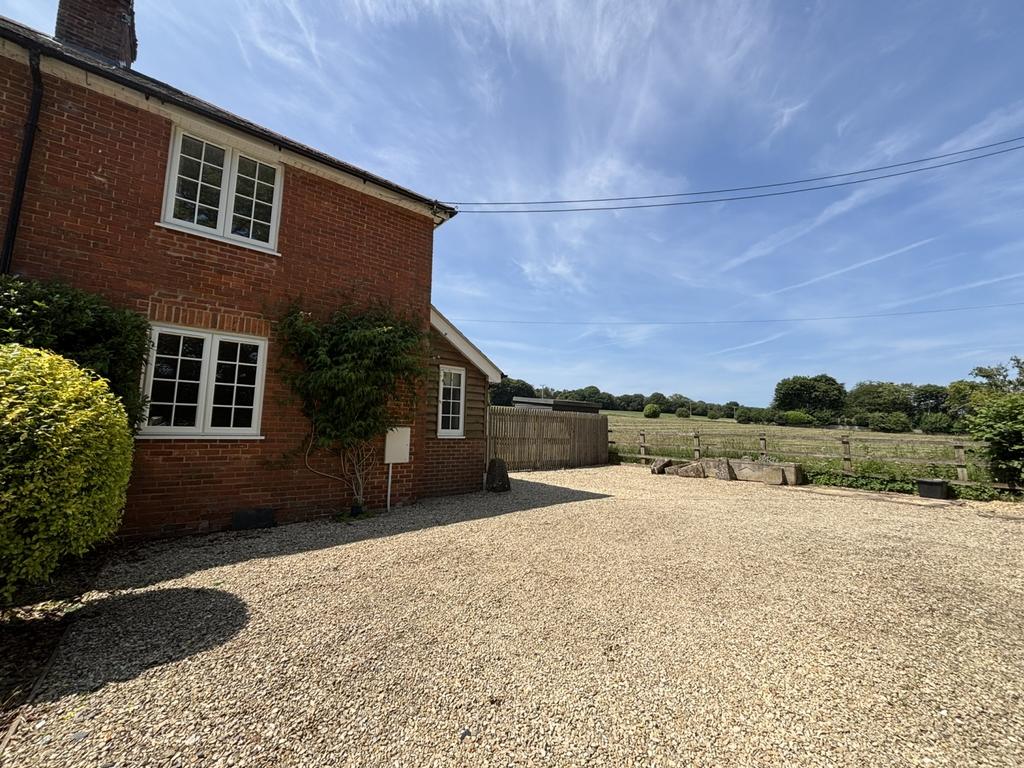 Livery Road, Winterslow, Salisbury... 3 bed semi-detached house to rent ...