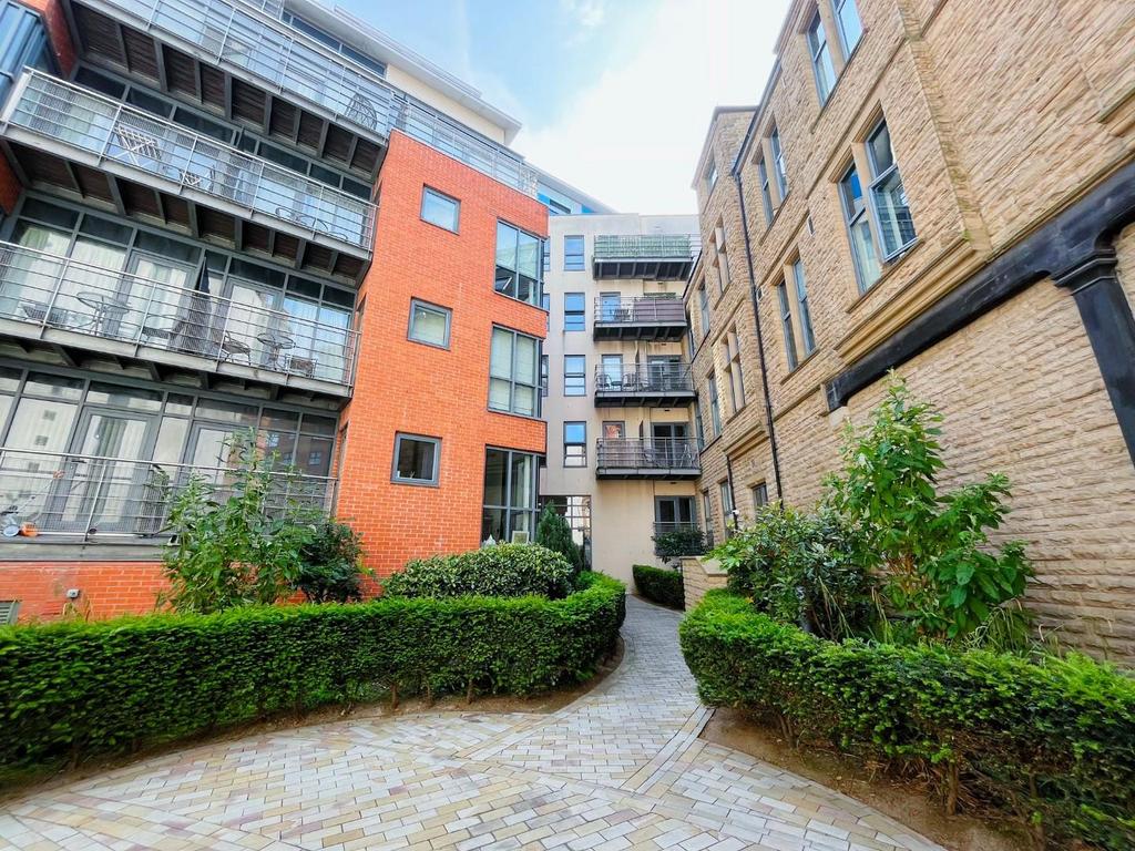 Waterloo Court, Hunslet Road, Leeds 1 bed flat - £775 pcm (£179 pw)