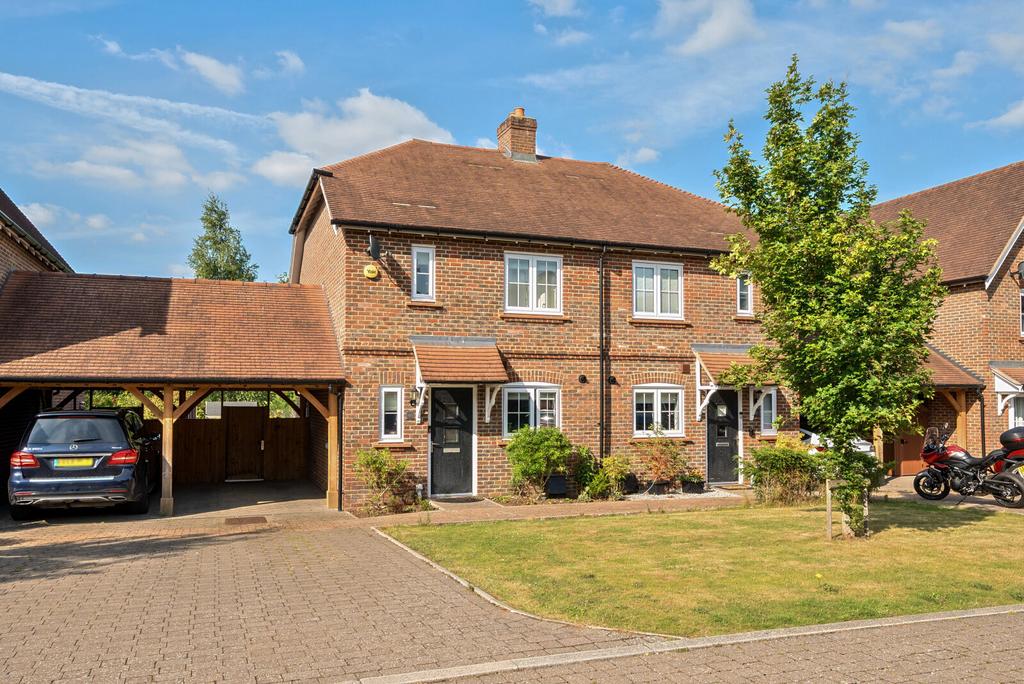 Greensand Place, Godalming, GU7 2 bed semi-detached house for sale - £ ...