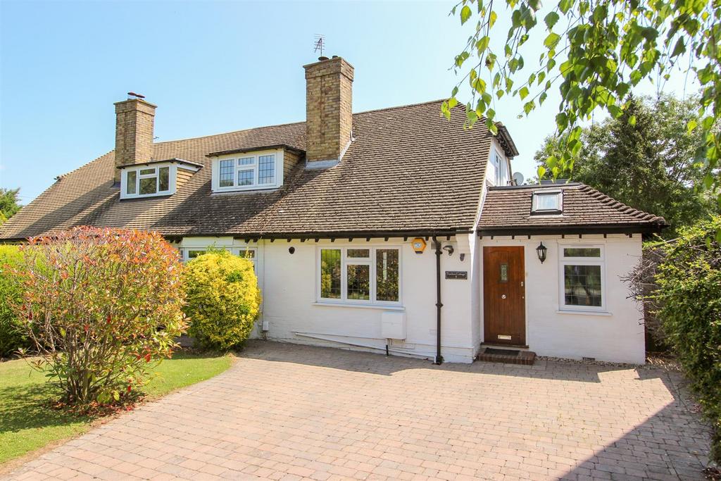 High Road, Chipstead 4 bed chalet for sale - £725,000