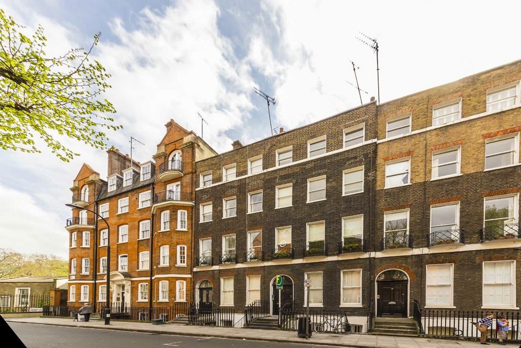 Handel Street, London WC1N 2 bed flat - £2,817 pcm (£650 pw)