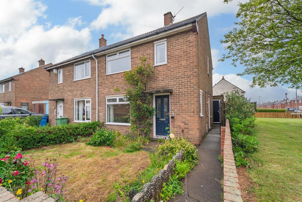 Amble NE65 2 bed semi-detached house - £125,000