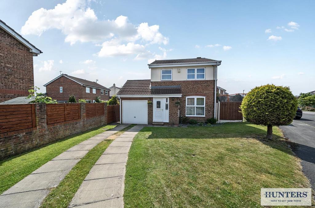 Peppermint Way, Selby 3 bed detached house - £250,000