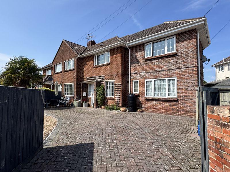 Hawkins Road, Poole BH12 4 bed semi-detached house for sale - £400,000