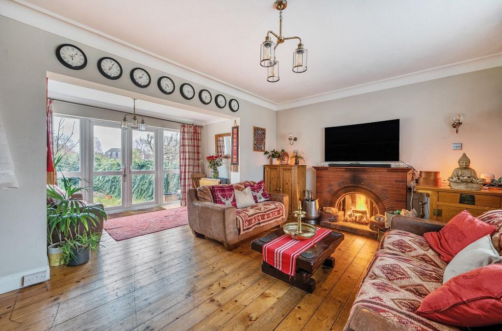 Oaks Avenue, Worcester Park KT4 5 bed detached house for sale - £1,150,000