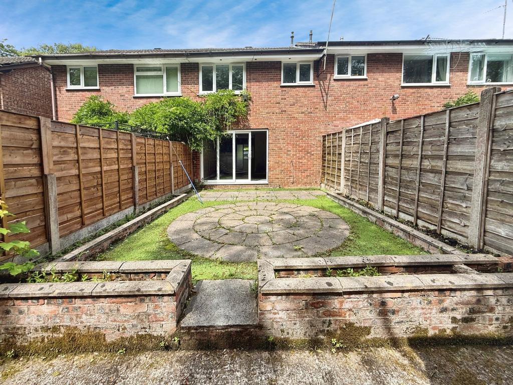 Newstead Grove, Stockport SK6 3 bed terraced house - £210,000