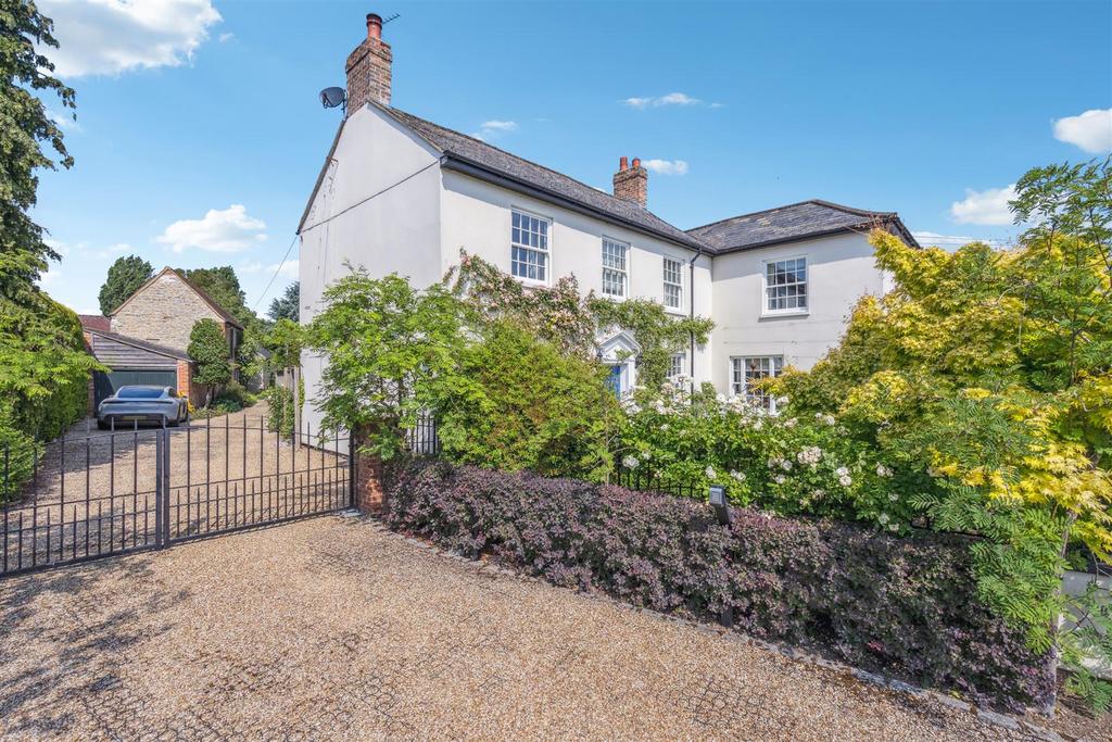 High Street, Sherington 6 bed detached house - £1,650,000