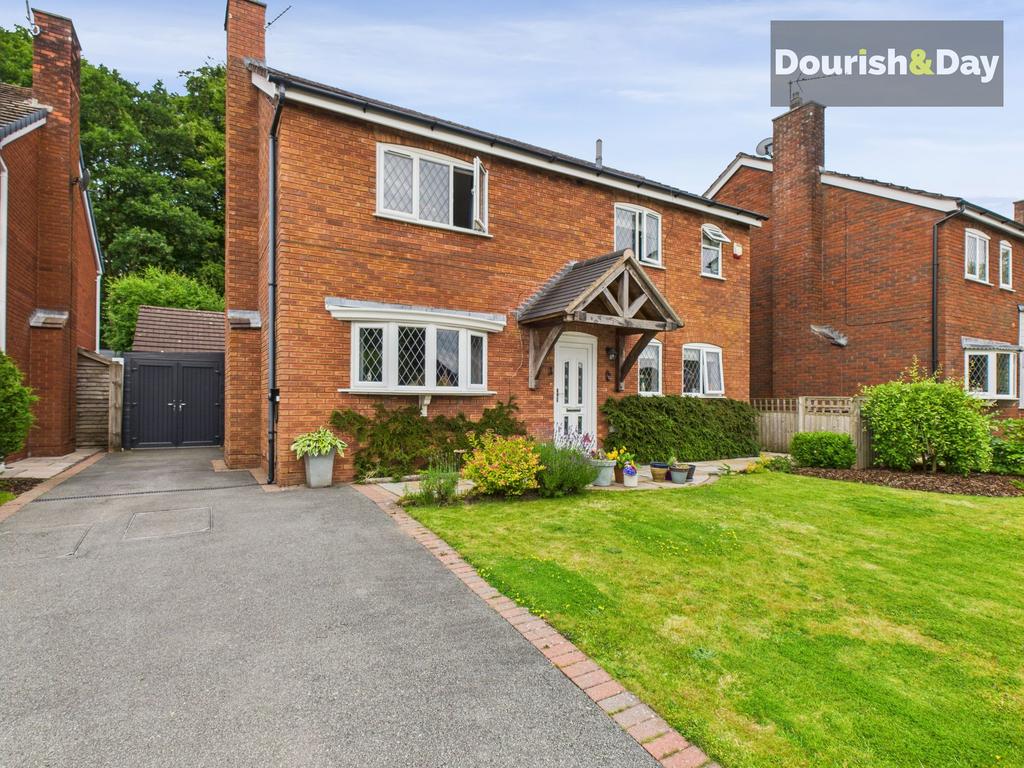 Chestnut Road, Market Drayton TF9 4 bed detached house for sale - £425,000