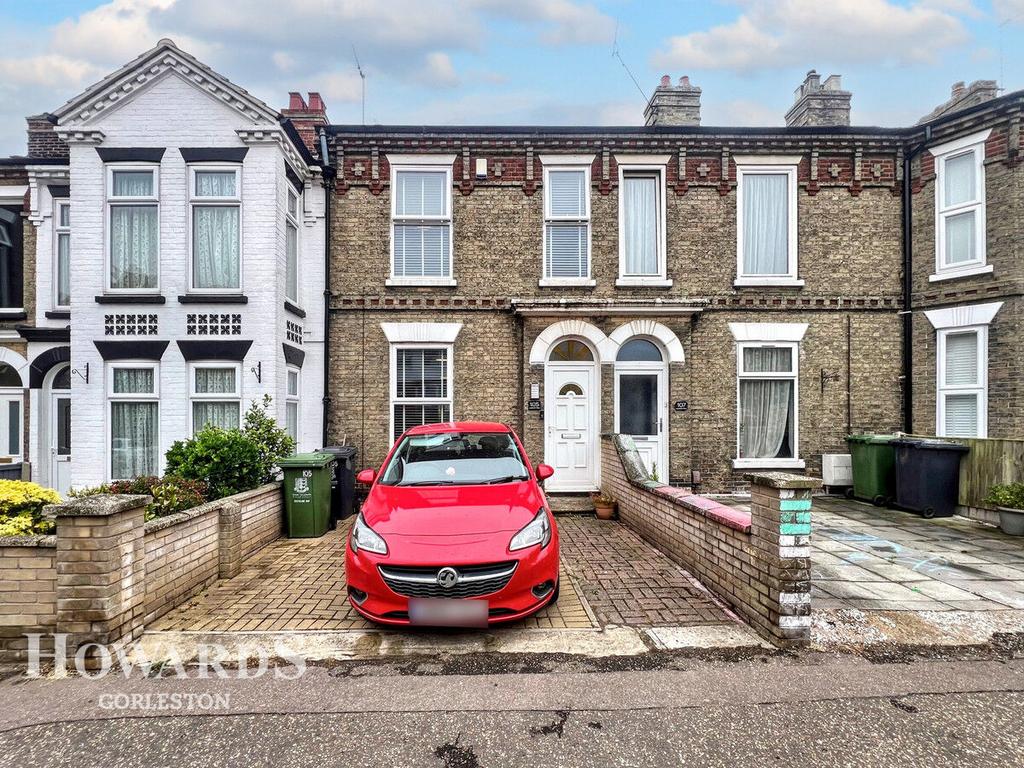 Lowestoft Road, Gorleston 3 bed terraced house for sale - £225,000