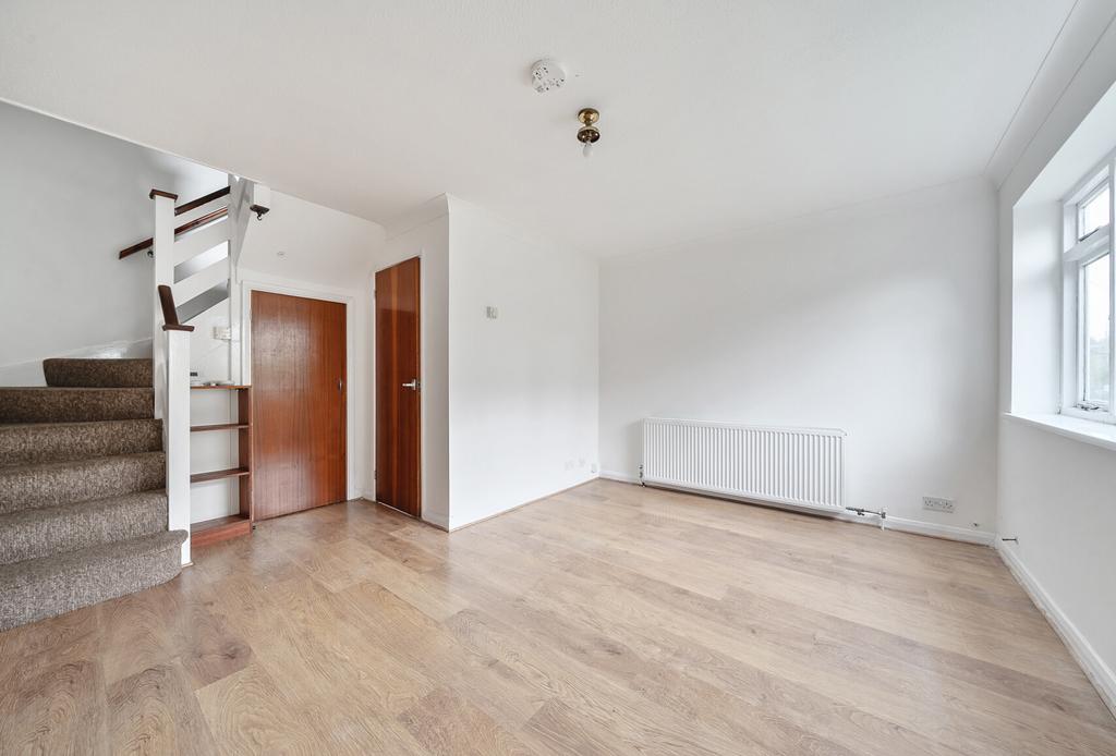 Bulwer Road, Barnet EN5 1 bed house - £350,000