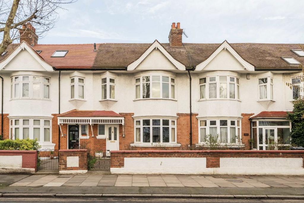 Boston Manor Road, Brentford TW8 3 bed house for sale - £750,000