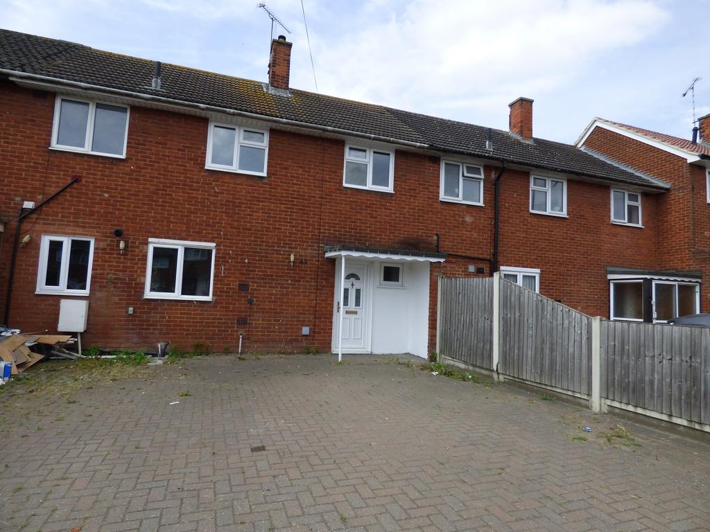 Whitmore Way, Basildon, SS14 3 bed terraced house to rent - £1,850 pcm ...