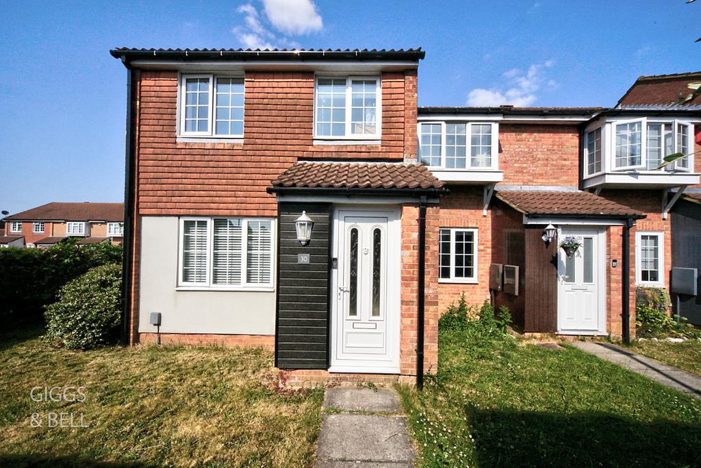 Claverley Green, Luton, LU2 3 bed end of terrace house for sale - £325,000
