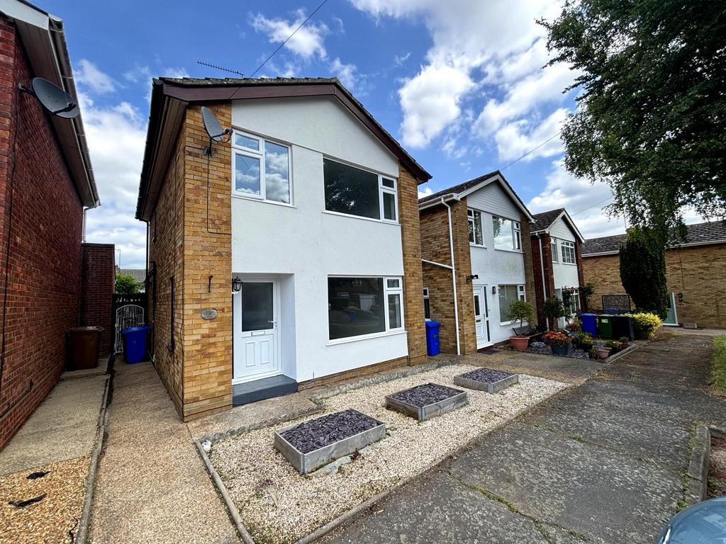 Beccles, NR34 3 bed detached house to rent - £1,000 pcm (£231 pw)