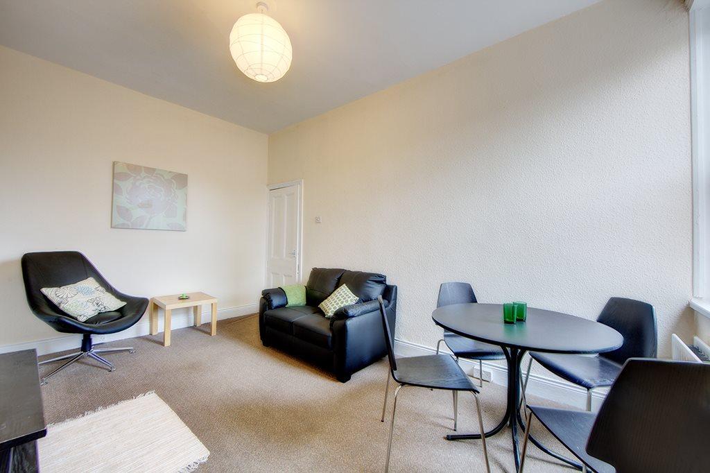 Grosvenor Gardens, Jesmond Vale, 3 bed flat - £1,200 pcm (£277 pw)