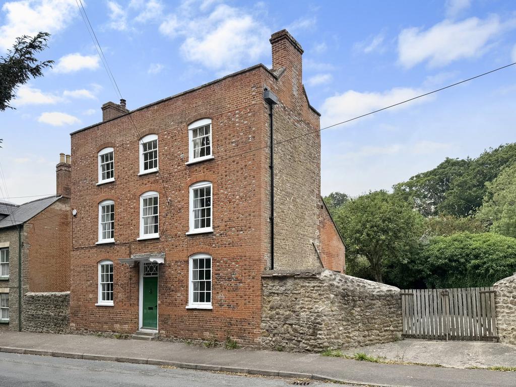 London Street, Faringdon, SN7 5 bed detached house for sale - £600,000