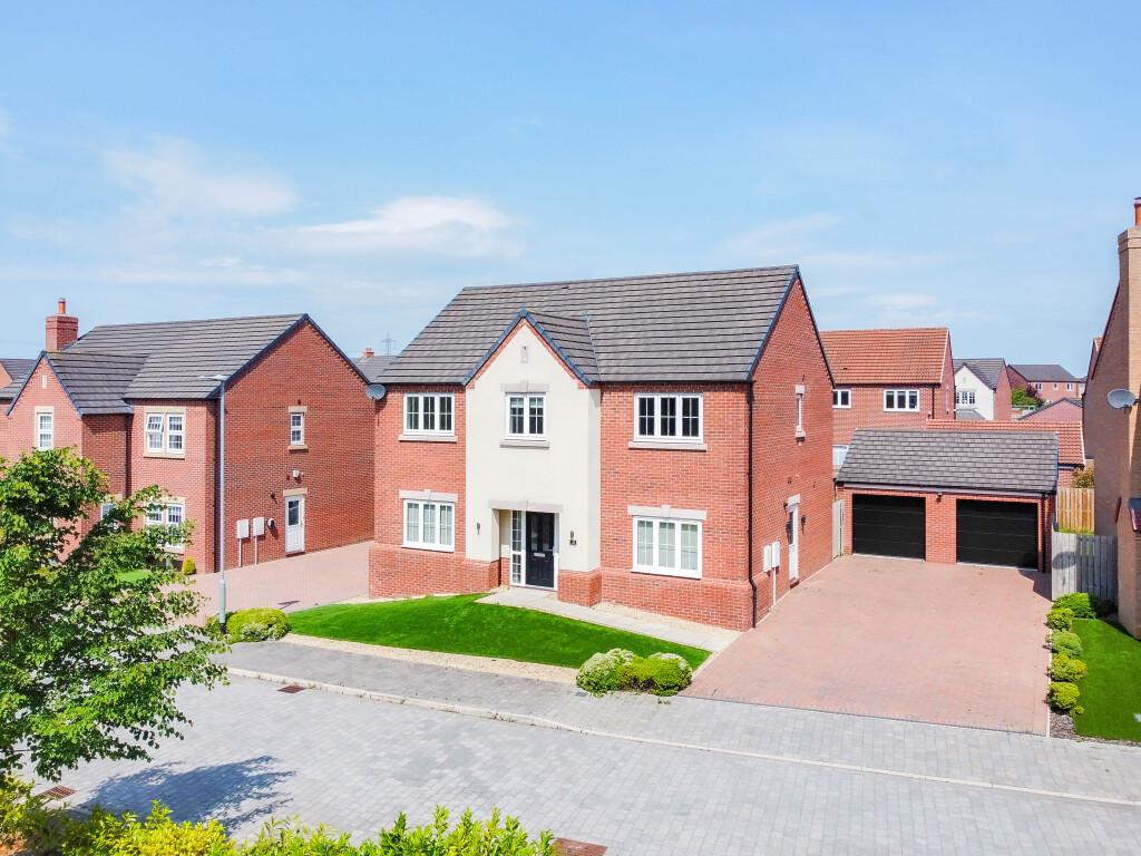 Tangmere Road, Yarm TS15 5 bed detached house for sale - £550,000