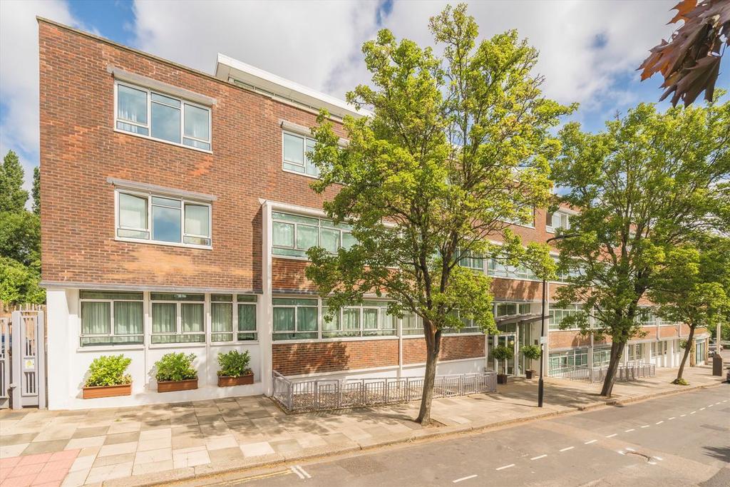 Heathcroft, London W5 2 bed flat - £1,950 pcm (£450 pw)