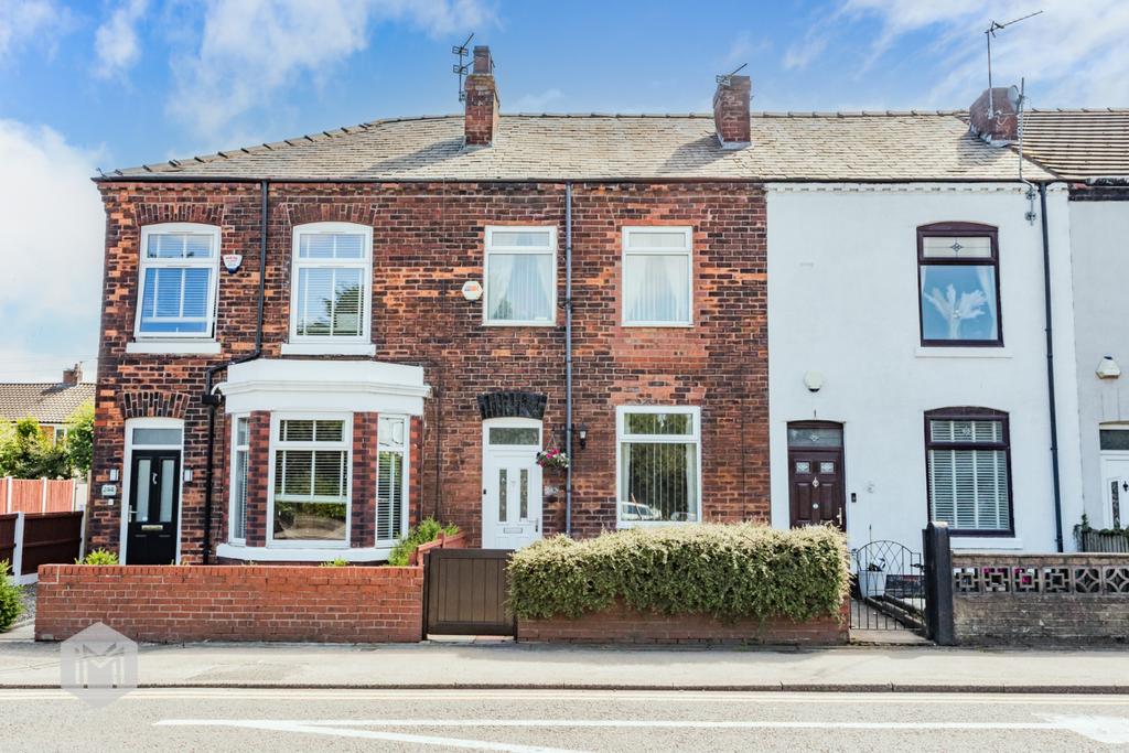 Mosley Common Road, Worsley... 2 bed terraced house - £170,000