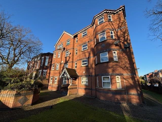 Exeter court, Wilmslow Road, Manchester 2 bed flat to rent - £1,350 pcm ...