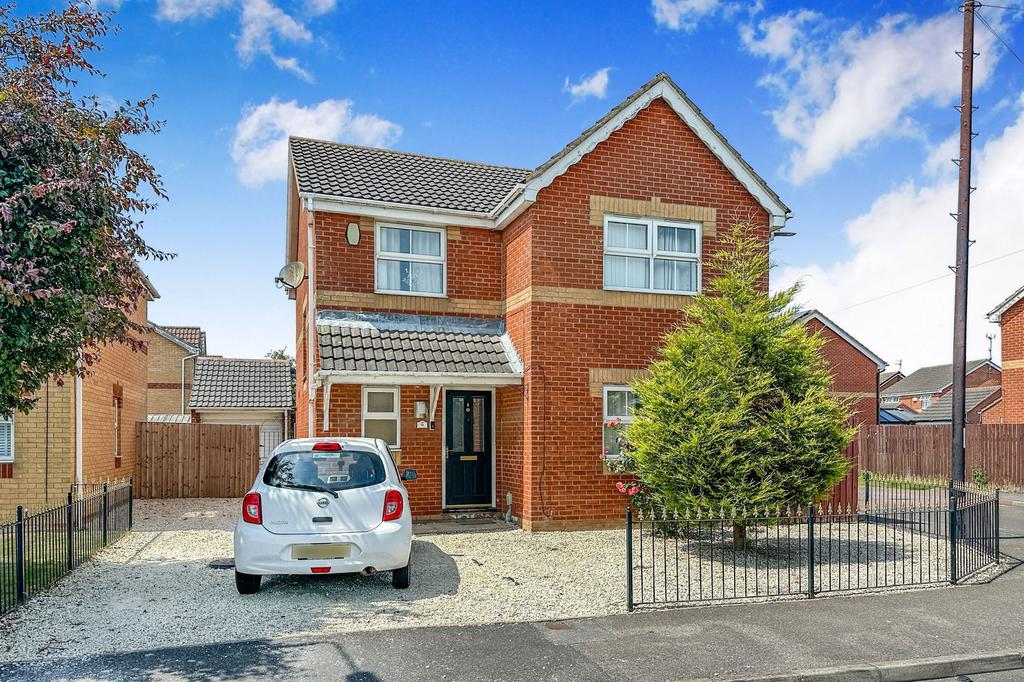 St. Clements Way, Hull HU9 4 bed detached house for sale - £200,000