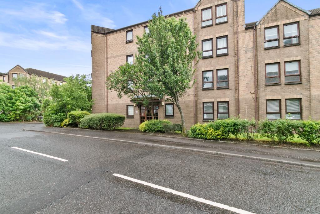 Crosslet Road, Dumbarton, West... 2 bed flat for sale - £93,500